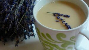 Cómo hacer té de Lavanda natural. Infusiones de Lavanda que puedes ...